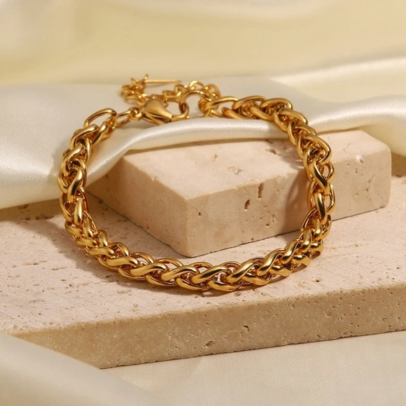 Jewelry | New 18k Yellow Gold Plated Chunky Chain Bracelet Jewelry B2b ...